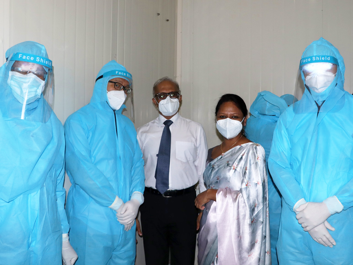 Director General of ADB's South Asia Region, visits to PCR Laboratory ...