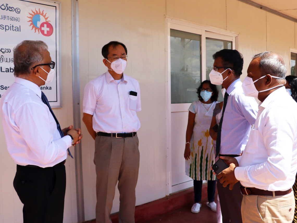 Director General of ADB's South Asia Region, visits to PCR Laboratory ...