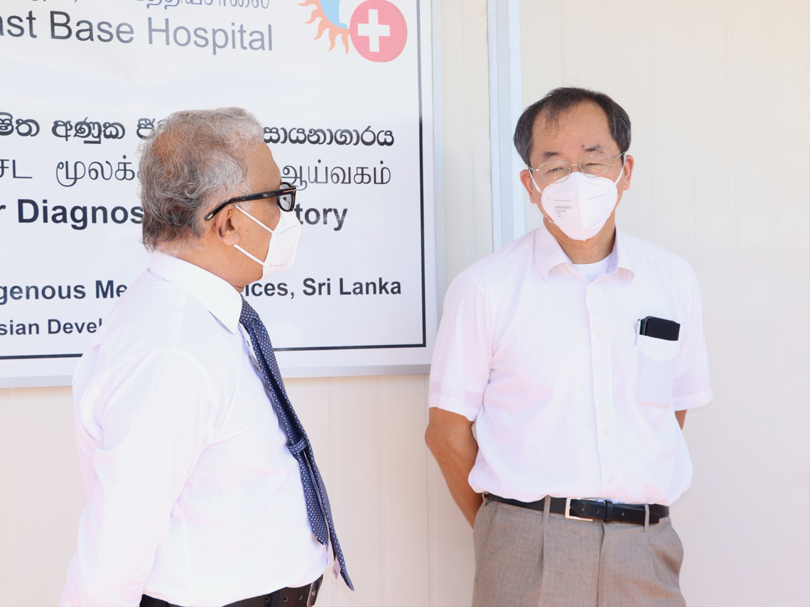 Director General of ADB's South Asia Region, visits to PCR Laboratory ...